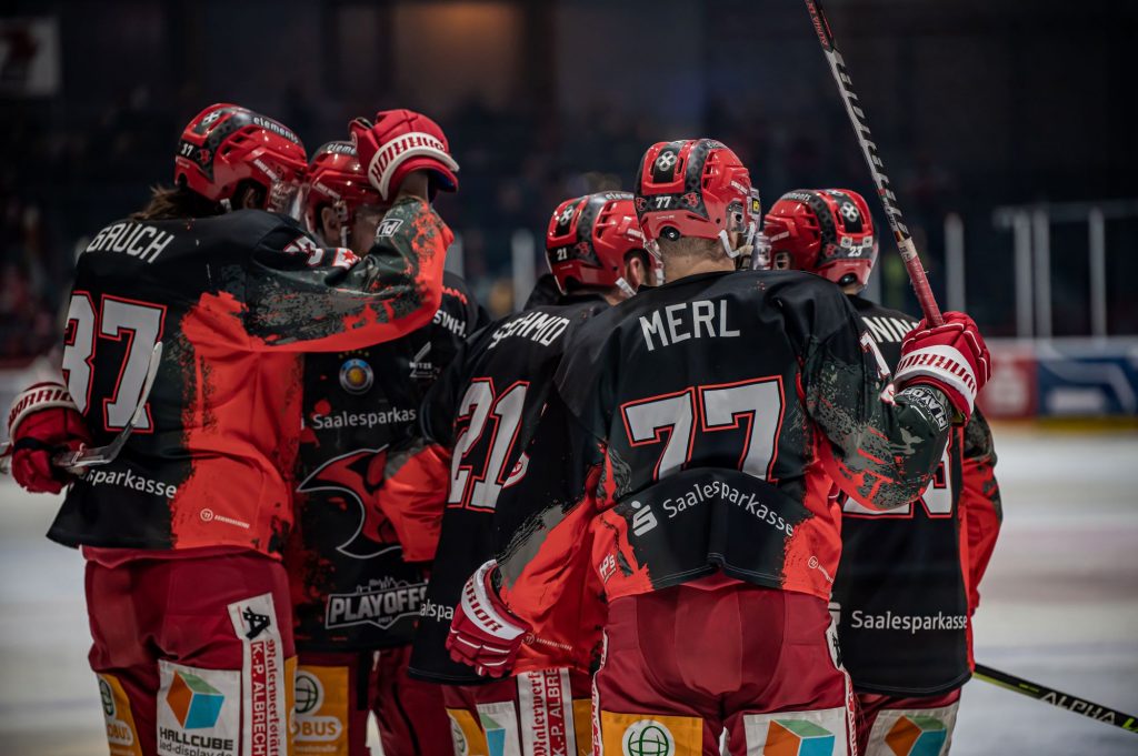 Saale Bulls starten Viertelfinal-Playoff-Serie mit Sieg gegen ...